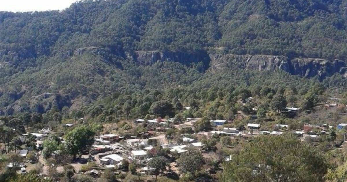 El Palmito sigue sin agua, sin transporte y sin la llegada de productos ...