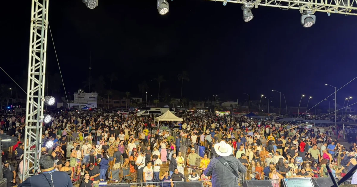 Miles de personas disfrutan del arranque del Altata Pachanga Fest ...